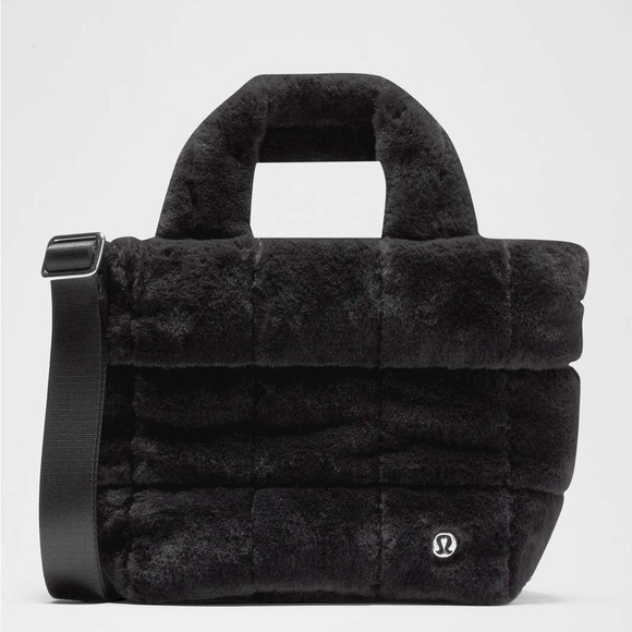 lululemon athletica | Bags | Lululemon Quilted Grid Tote Bag Mini 5l ...